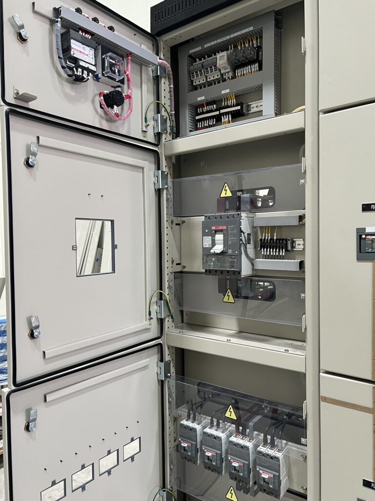 Switchboard Products - Metro United บริษัท เมโทร ยูไนเต็ด จำกัด